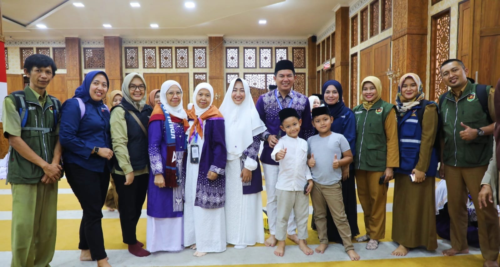 Sebanyak 352 Calon Haji Asal Purwakarta Menuju Embarkasi Sebanyak 352 Calon Haji Asal Purwakarta Menuju Embarkasi